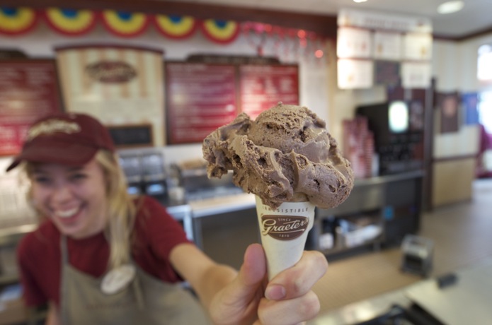 5 Ways for Seniors to Celebrate National Ice Cream Month in Cincinnati