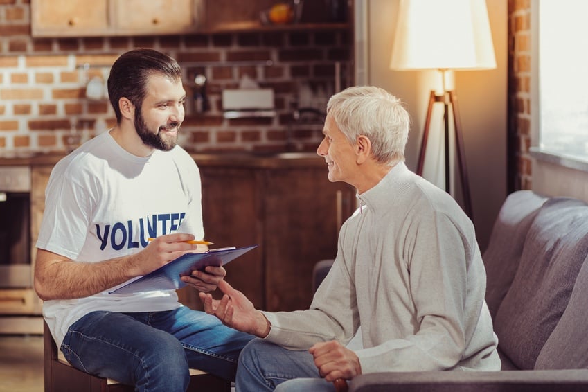 6 Reasons to Consider Volunteering for a Senior Living Organization